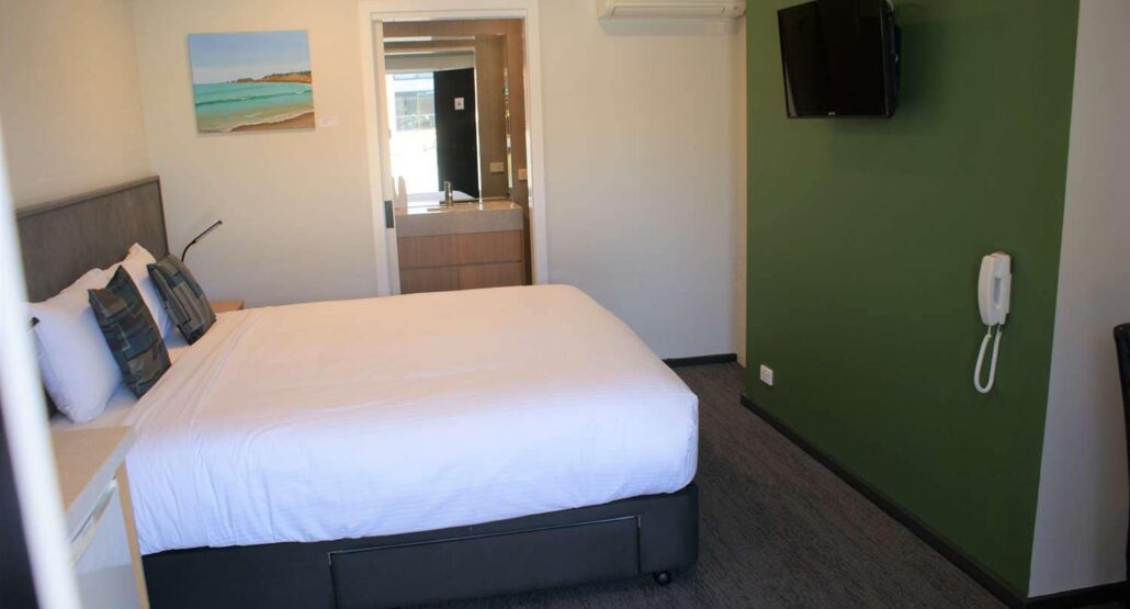 Comfortable Accommodation at Apollo Bay: Spacious Apartents